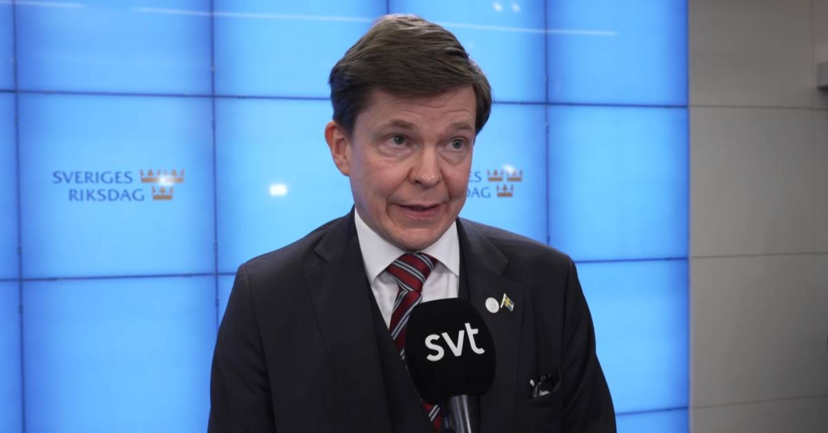 Andreas Norlén vald till ny talman – riksdagen applåderar beslutet ...