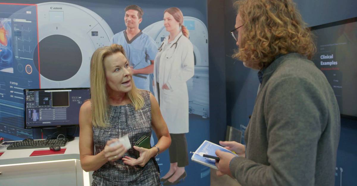 Här gömmer sig Canons vd i en skrubb vid frågor om misstänkt ...