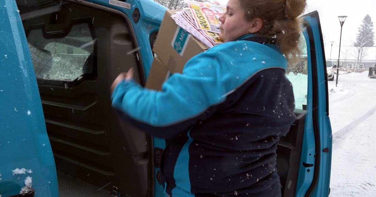 Brevbäraren Jennifer i Ludvika om postutdelning varannan dag: ”Jobbet ...