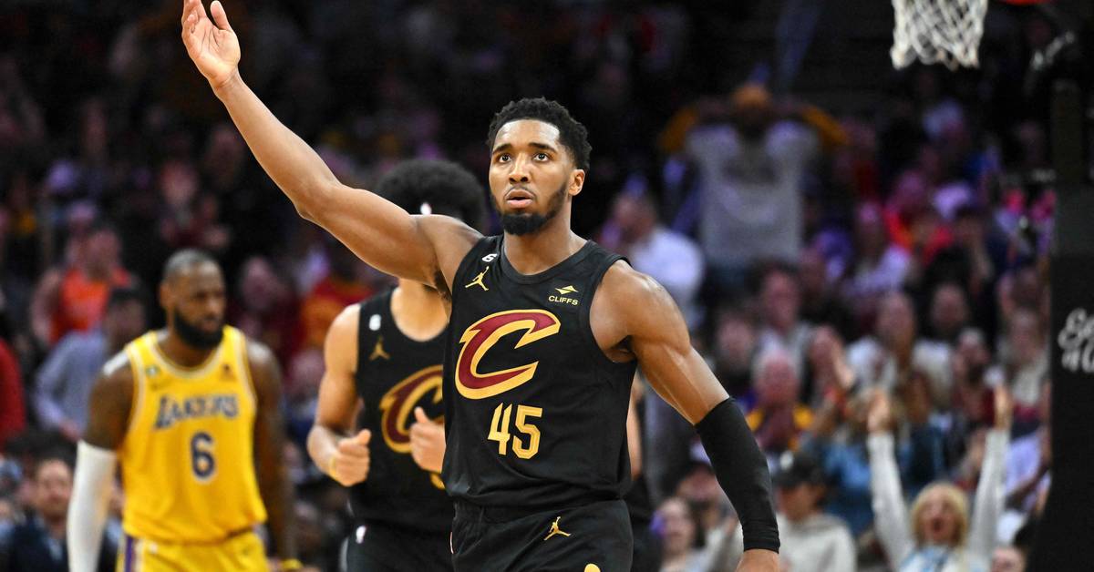 Donovan Mitchell förstörde LeBron James hemkomst till Cleveland | SVT Sport