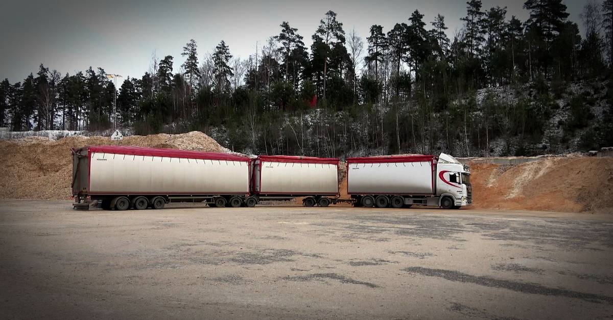 Åk med i Europas längsta och tyngsta lastbil | SVT Nyheter