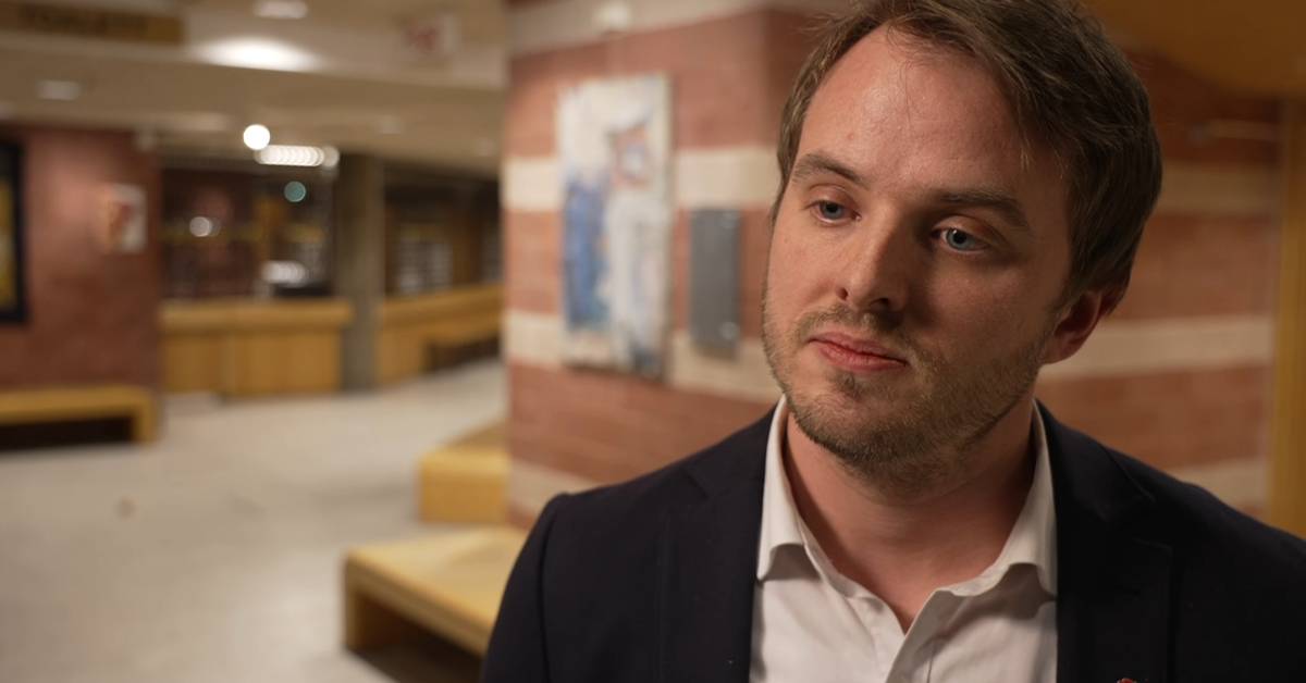 Emanuel Ksiazkiewicz ny S-ledare i Botkyrka | SVT Nyheter