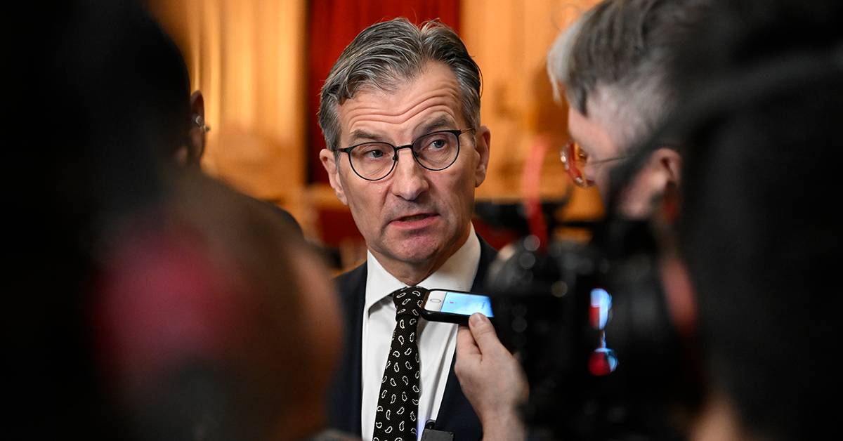 Riksbankschefen: Ingen anledning till oro för ny finanskris | SVT Nyheter