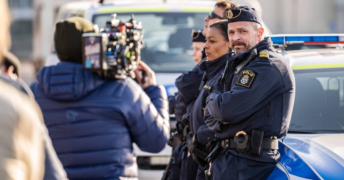 Grönt ljus för ny säsong av ”Tunna blå linjen” | SVT Nyheter