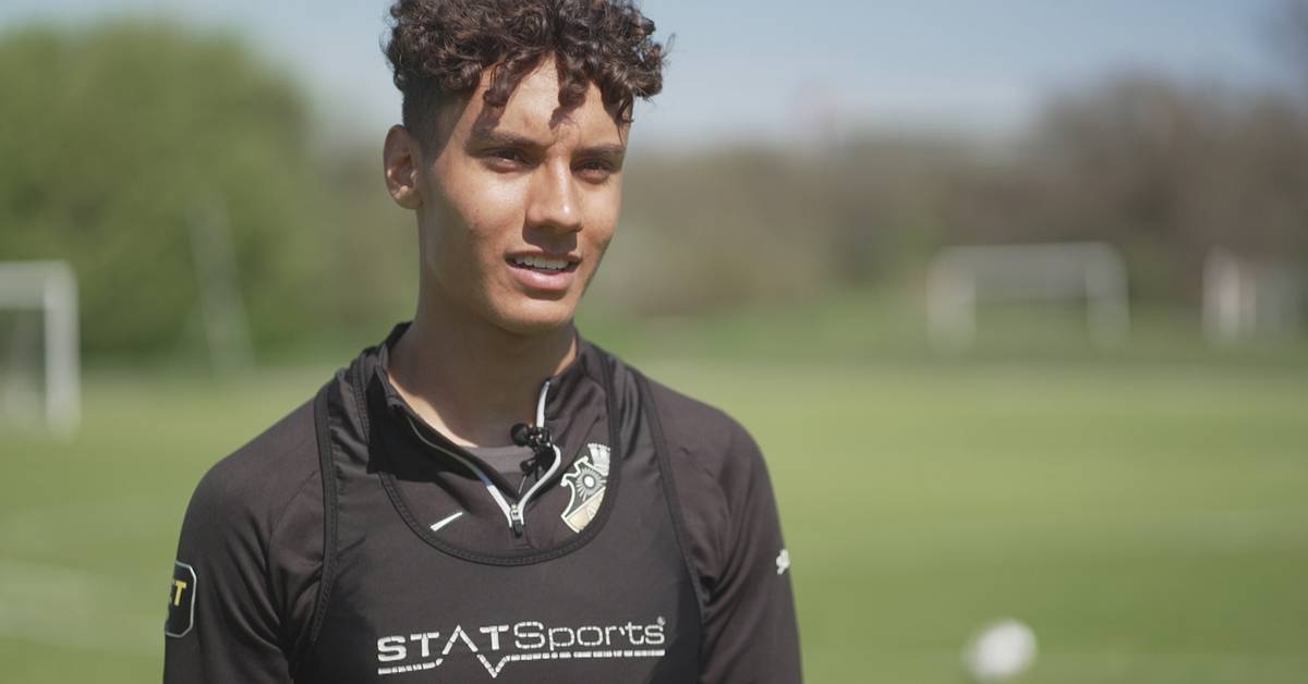 AIK:n jalkapallolupaus Robin Tihi valitsi Suomen maajoukkueen | SVT Nyheter