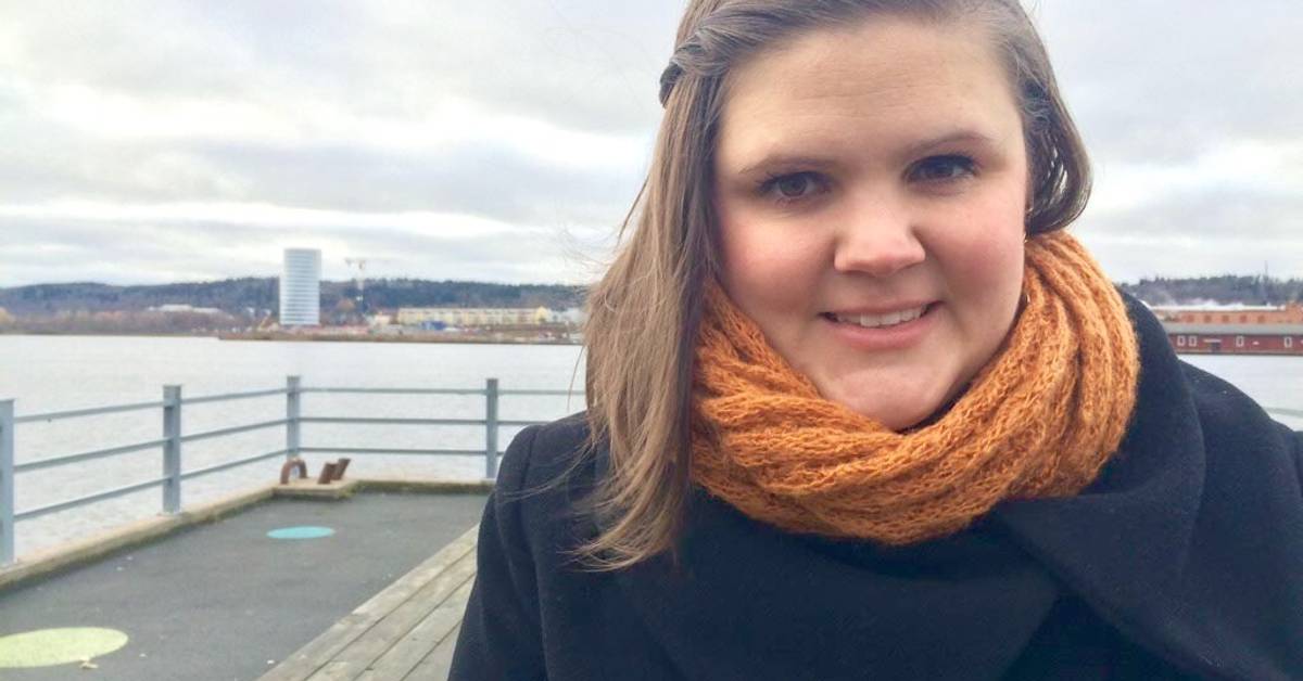 Emma Hult berättar om sitt första år som riksdagsledamot | SVT Nyheter