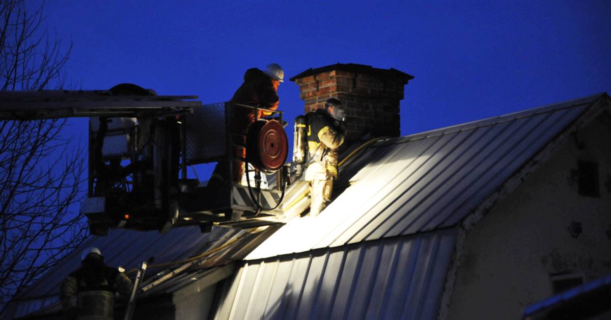 Kraftig villabrand i Sandarne | SVT Nyheter