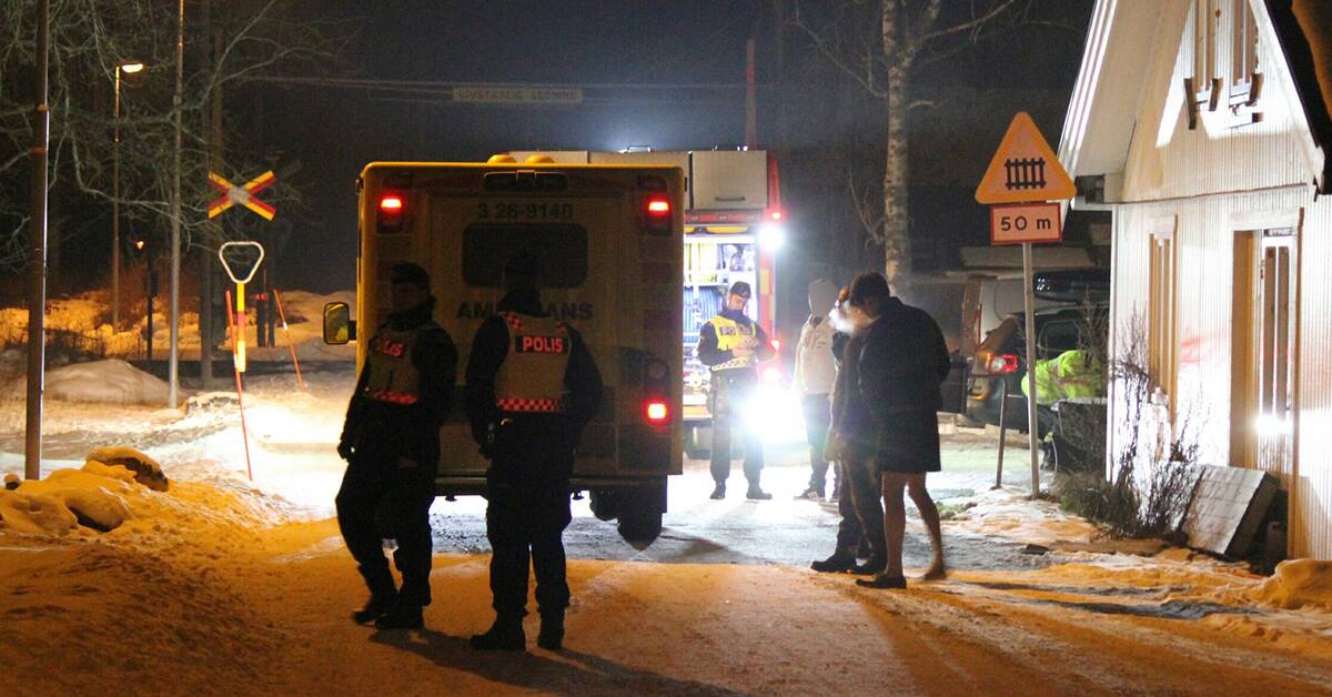 En person till sjukhus efter villabrand | SVT Nyheter En person till sjukhus efter villabrand | SVT Nyheter