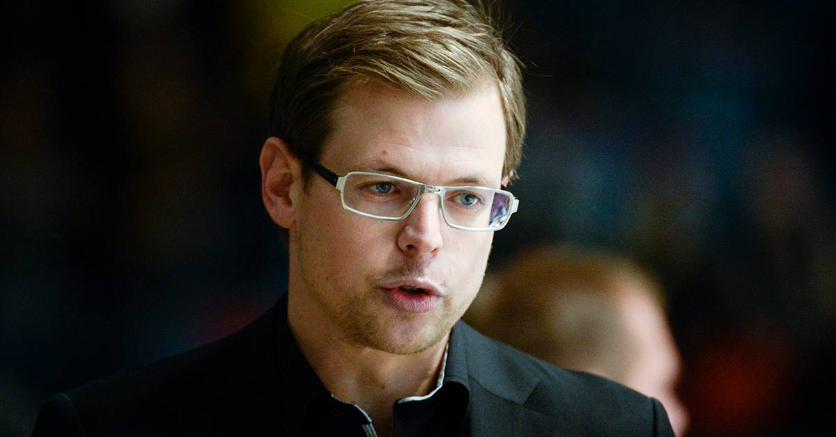 Filander ny assisterande tränare i Redhawks | SVT Nyheter