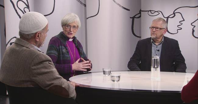 ”Programmet vill utforska samtalet” | SVT Nyheter