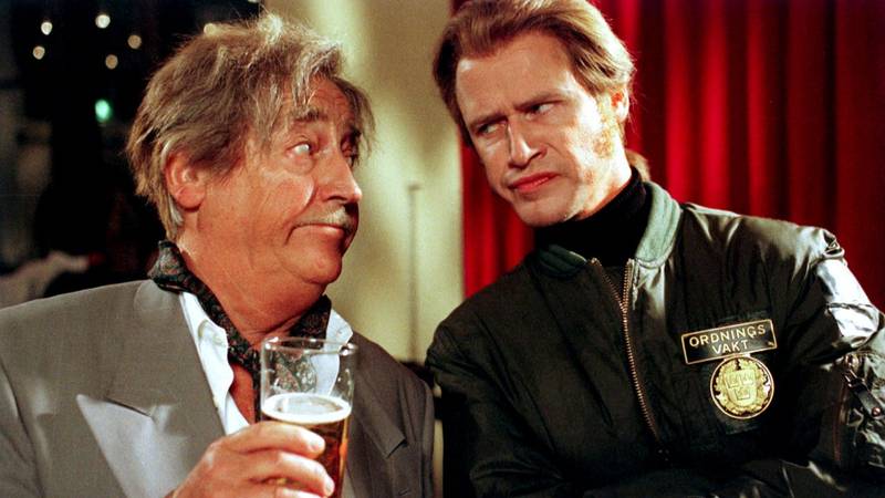 Grogg – Nakna och glada | SVT Play