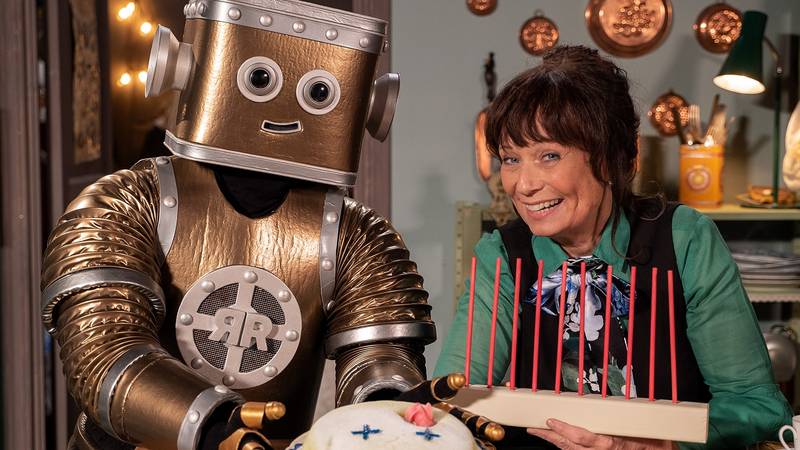 Robbi robot – Robbi robot och Eva smaskar på plus och minus | SVT Play