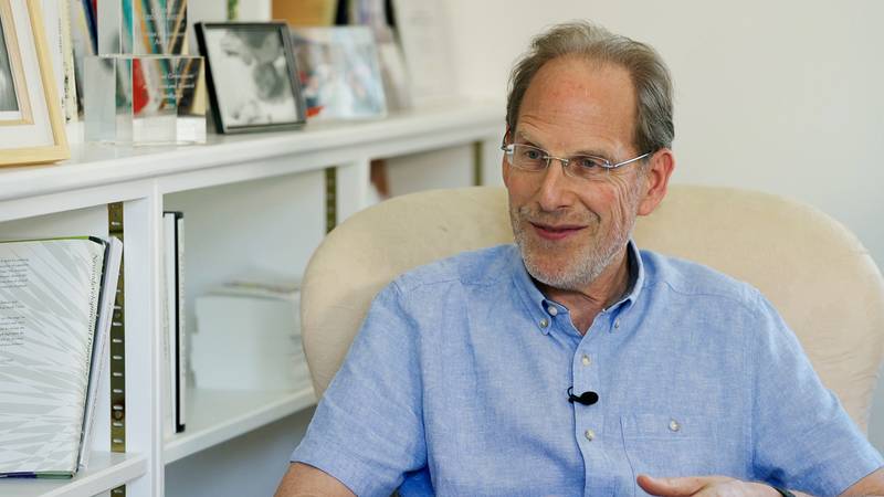 Anders Hansen möter – Simon Baron-Cohen | SVT Play