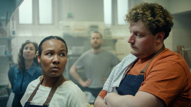 Bakom varje man – 2. Mus eller människa | SVT Play