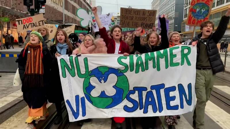 Uppdrag granskning: Unga mot staten – 1. “Vi ska stämma staten” | SVT Play