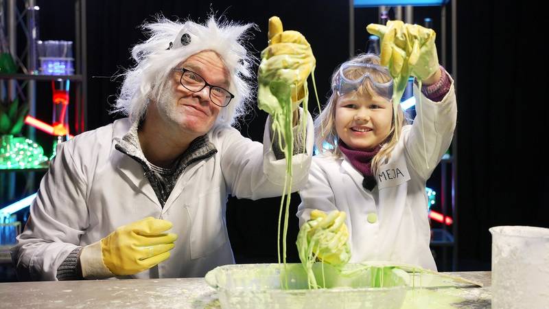 Affe experimenterar – Magisk slime | SVT Play