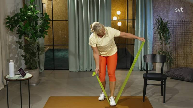 Hemmagympa med Sofia – Gummiband | SVT Play