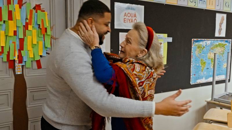 Tillbaka till klass 9A – 1. Återkomst och minnen | SVT Play