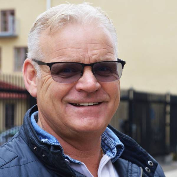 Hugo: ”Man lever kvar i dvalan” | SVT Nyheter