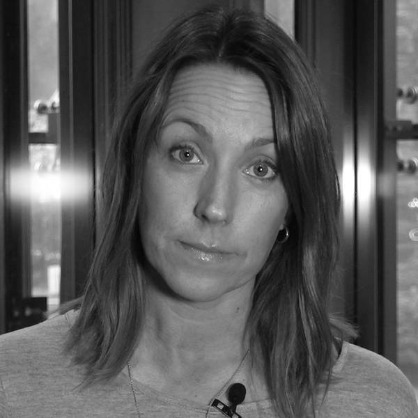 Psykologen Anna Bennich: ”Var sjätte svensk har inte en nära vän” | SVT ...