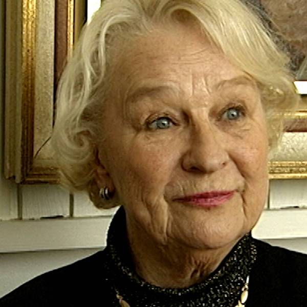 Skådespelaren Margreth Weivers är död | SVT Nyheter