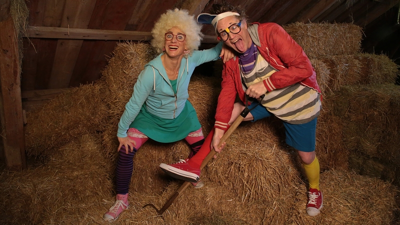 Jecko och Jessie kan själva - Ta hand om bondgård | SVT Barn