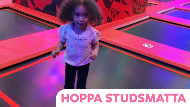 Bolibompafamiljen - Hoppa studsmatta | SVT Barn