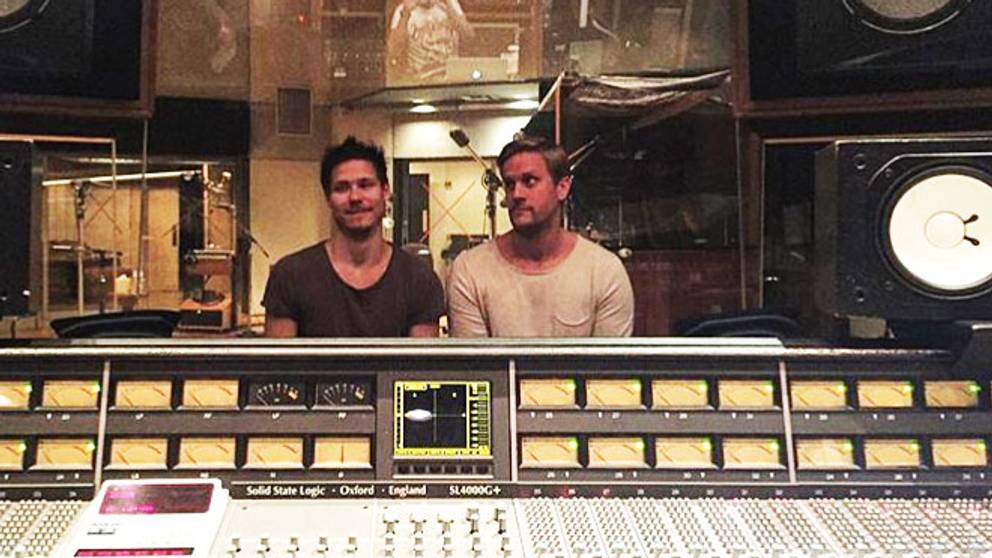 De skriver låtar till Britney | SVT Nyheter