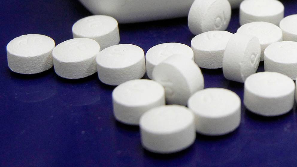 Kraftig ökning av starka smärtstillande till unga | SVT Nyheter