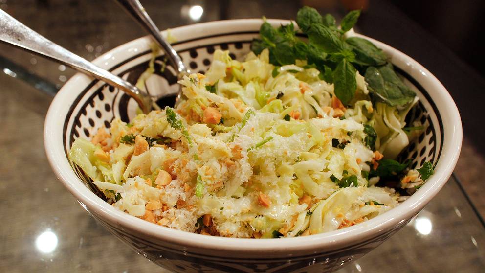 Spetskålssallad | SVT recept