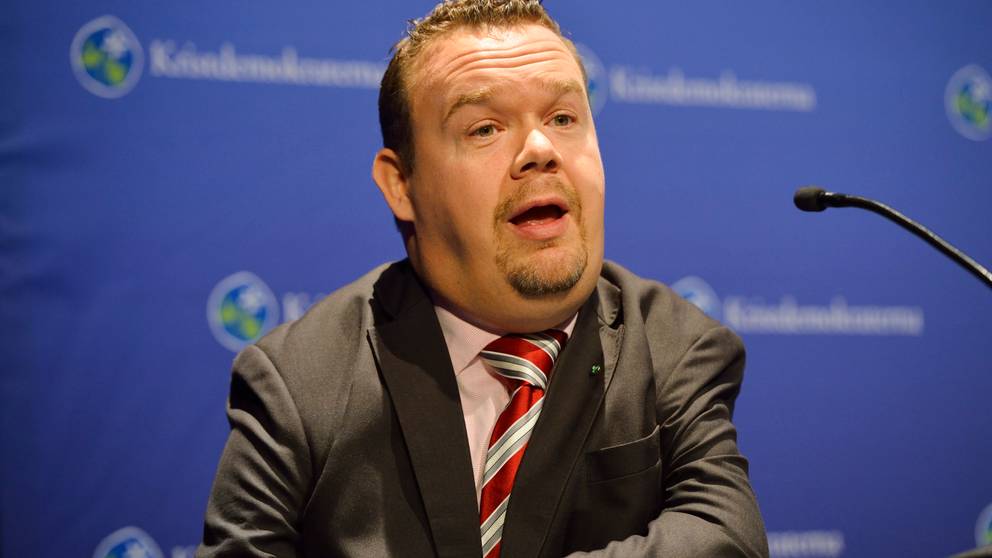 David Lega (KD) lämnar Göteborgspolitiken helt | SVT Nyheter