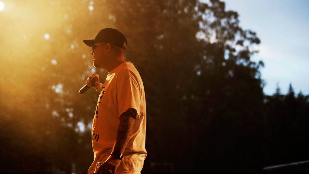 Sebbe Staxx ber om förlåtelse för åren i Kartellen | SVT Nyheter