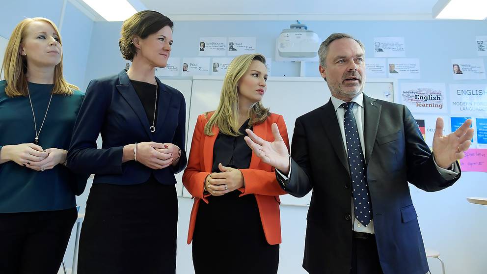 Alliansen: Förläng skolplikt för nyanlända | SVT Nyheter