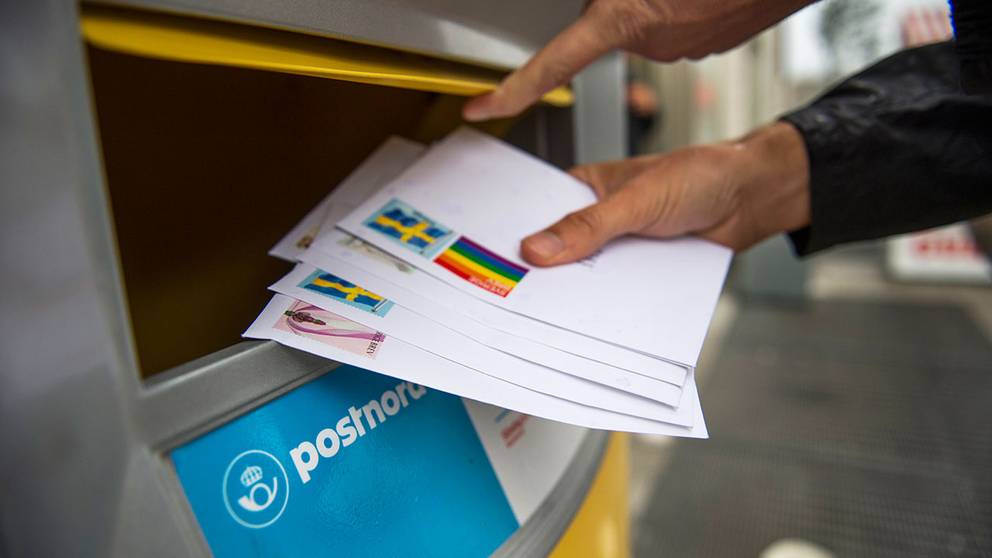 Postnord kan ha tappat bort miljontals brev | SVT Nyheter
