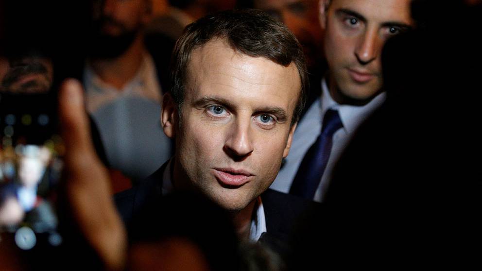 Macron spås vinna andra omgången | SVT Nyheter