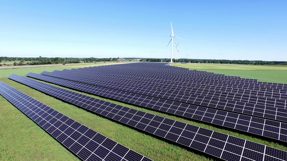 Svårt att få ekonomi i solcellspark | SVT Nyheter