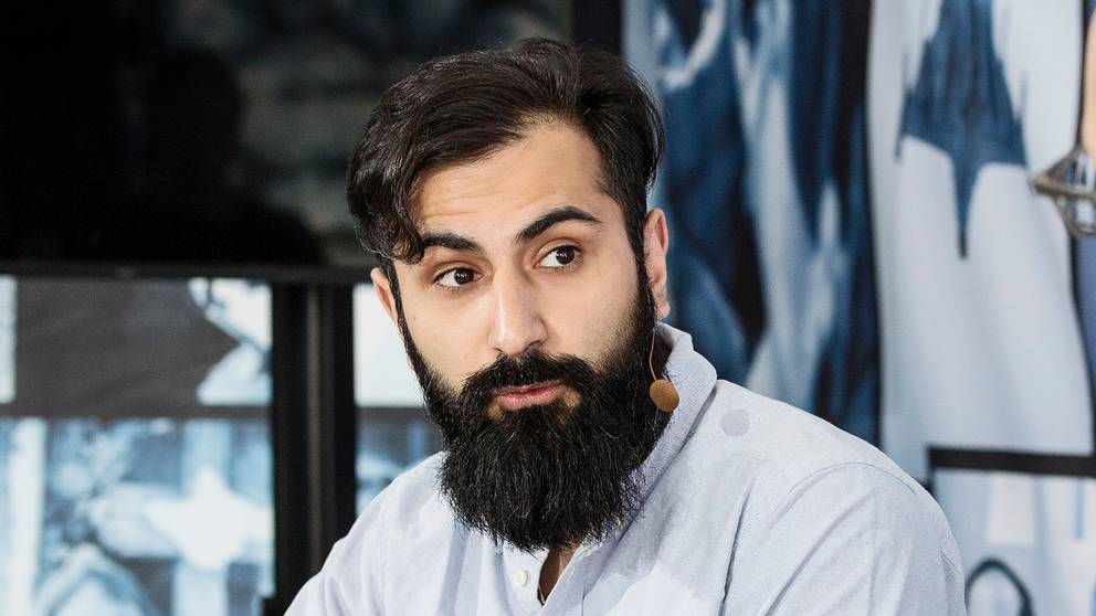 Hanif Bali: ”Jag ställer min plats till förfogande” | SVT Nyheter