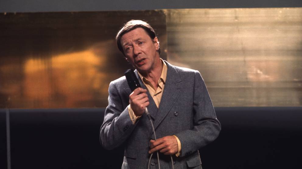 Allan Edwall lockar massor – 20 år efter sin död | SVT Nyheter