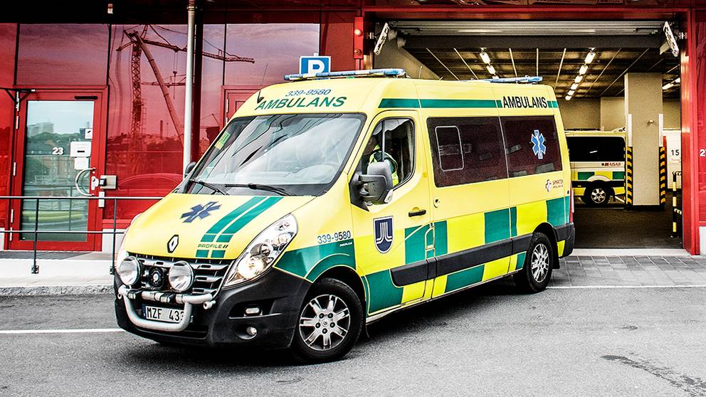 Ambulanspersonal bestals – när de räddade liv | SVT Nyheter
