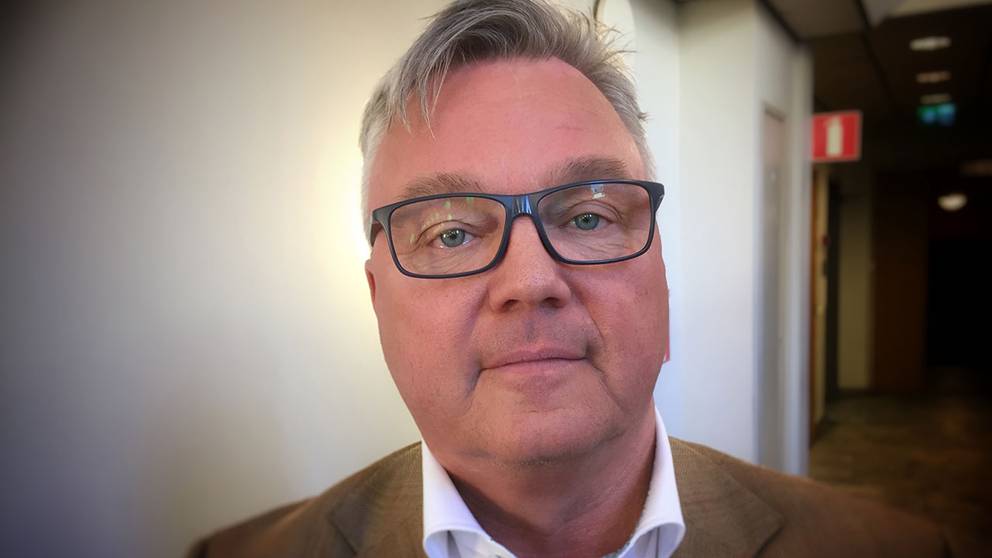 Rättegången mot våldtäktsåtalad MFF-spelare inledd | SVT Nyheter