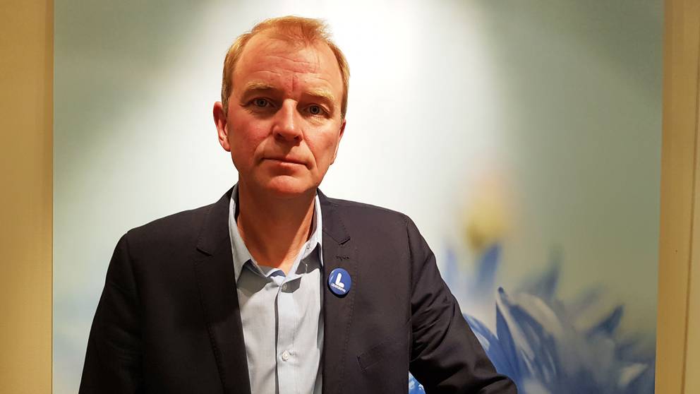 (L) riktar skarp kritik mot (S) marknadsföring | SVT Nyheter