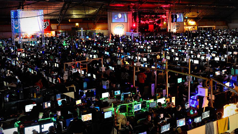 Dreamhack blir kvar i Jönköping | SVT Nyheter