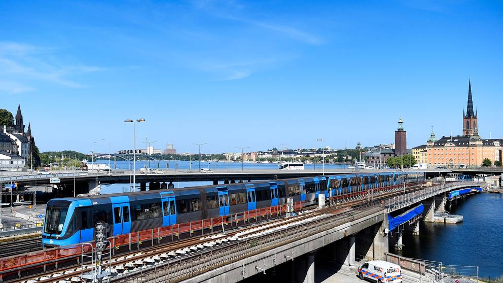 Flera SL-tåg ställs in under påsken | SVT Nyheter