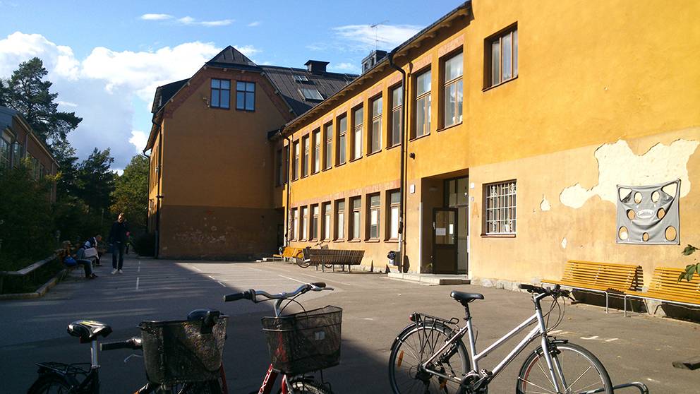 Yxattack mot skolelever i Alvik | SVT Nyheter