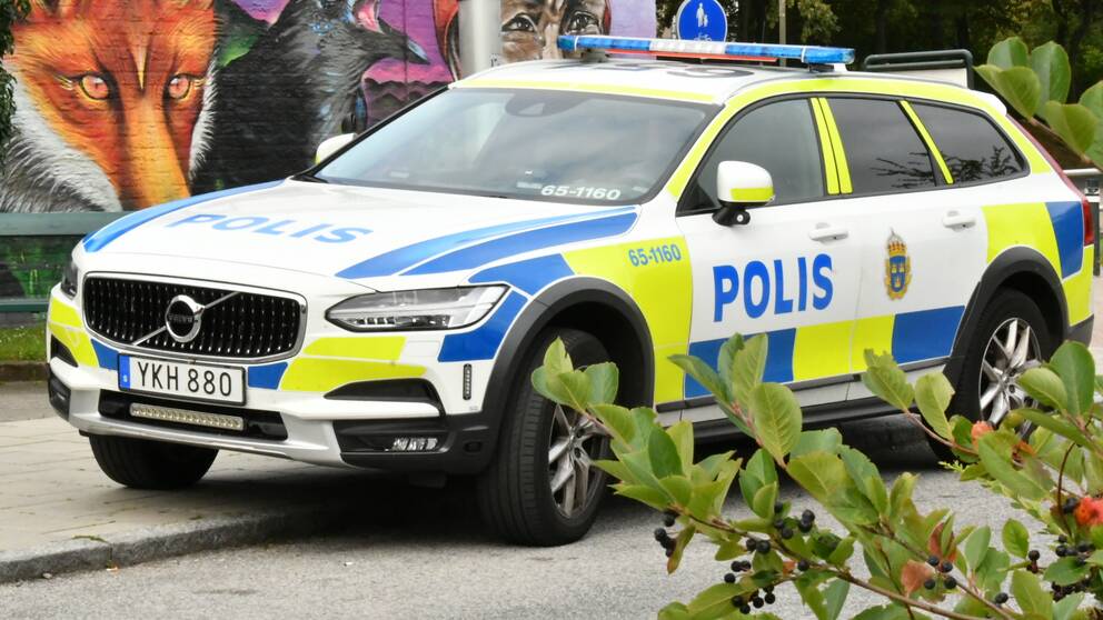 Man Knivskuren I Trappuppgång I Malmö Svt Nyheter