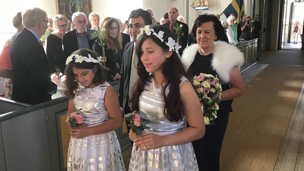 Efter fyra års kamp – här gifter sig Ulla och Hamzeh | SVT Nyheter