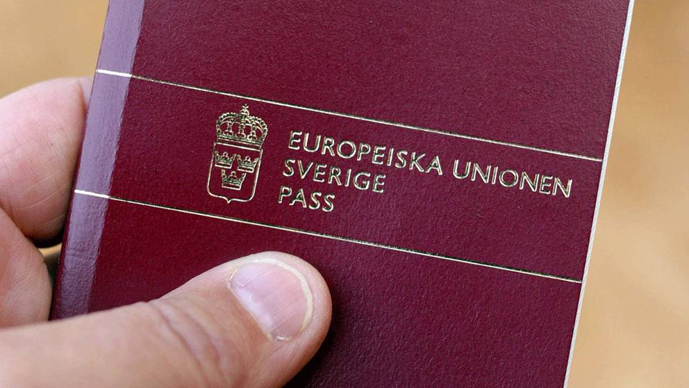 Skärpta regler kring svenska pass | SVT Nyheter
