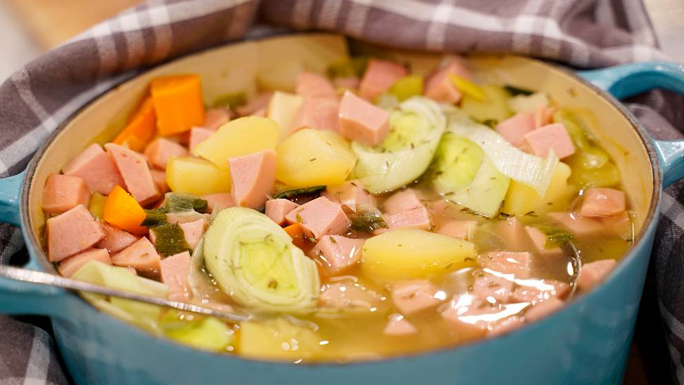 Korvgryta allt-i-ett | SVT recept