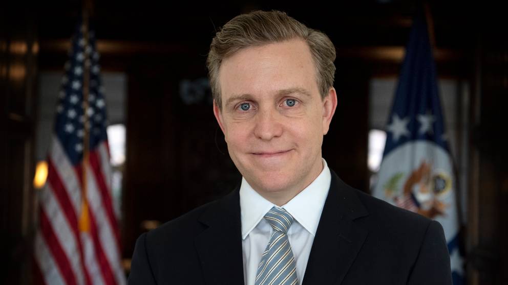 USA:s ambassadör i Sverige har lämnat in avskedsansökan | SVT Nyheter