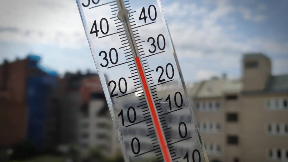 Höga temperaturer att vänta kommande dagar | SVT Nyheter